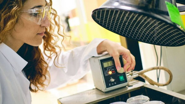 Evonik Invests in Interface Polymers to Simplify Recycling of Mixed Plastics