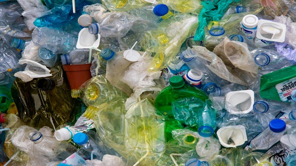 LSU Researchers Develop Low-cost Method to Break Down Plastic Waste