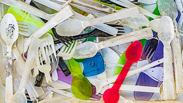 WWF Calls for Global Ban on Single-use Plastic Products