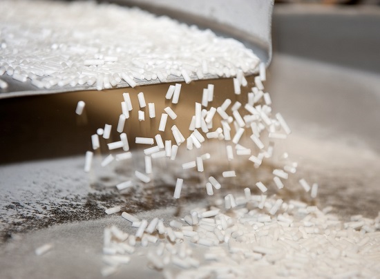 Peroxide masterbatch and compacted pellets